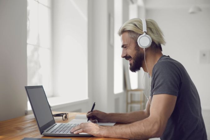 How to Switch or Change Default Camera in Windows 10/11 - Alteroid